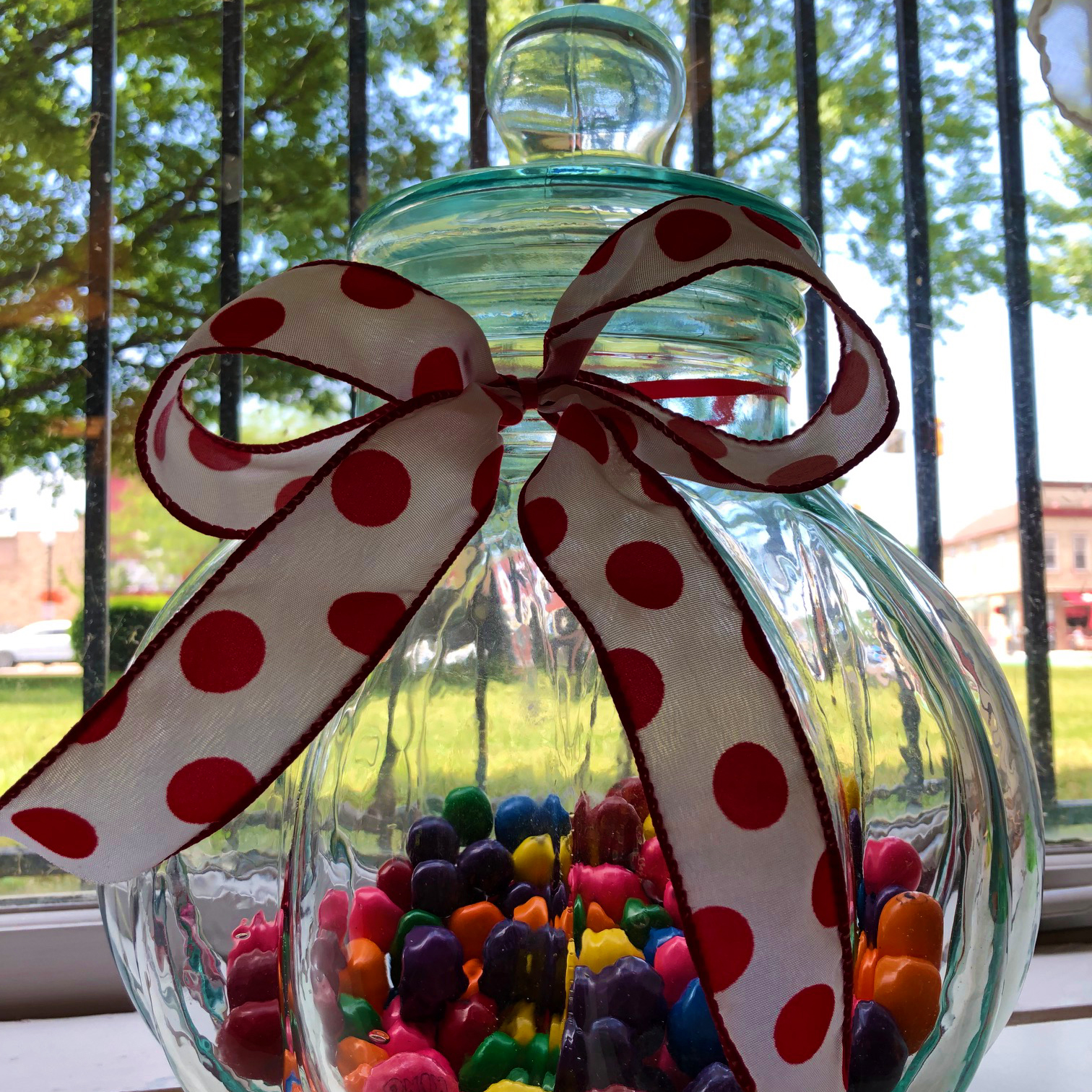 The Candy Cove – OLD COURTHOUSE SQUARE, CROWN POINT, INDIANA